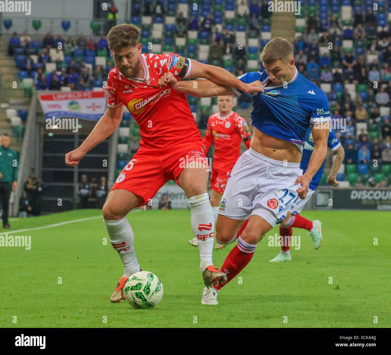 Sam bone footballer hi-res stock photography and images - Alamy