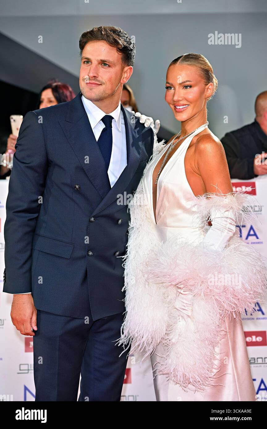 Anna tomlinson hi-res stock photography and images - Alamy