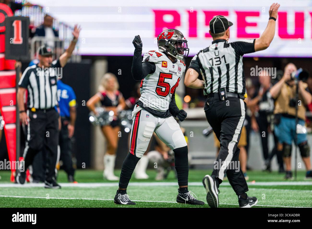 Tampa Bay Buccaneers linebacker Lavonte David (54) celebrates during ...