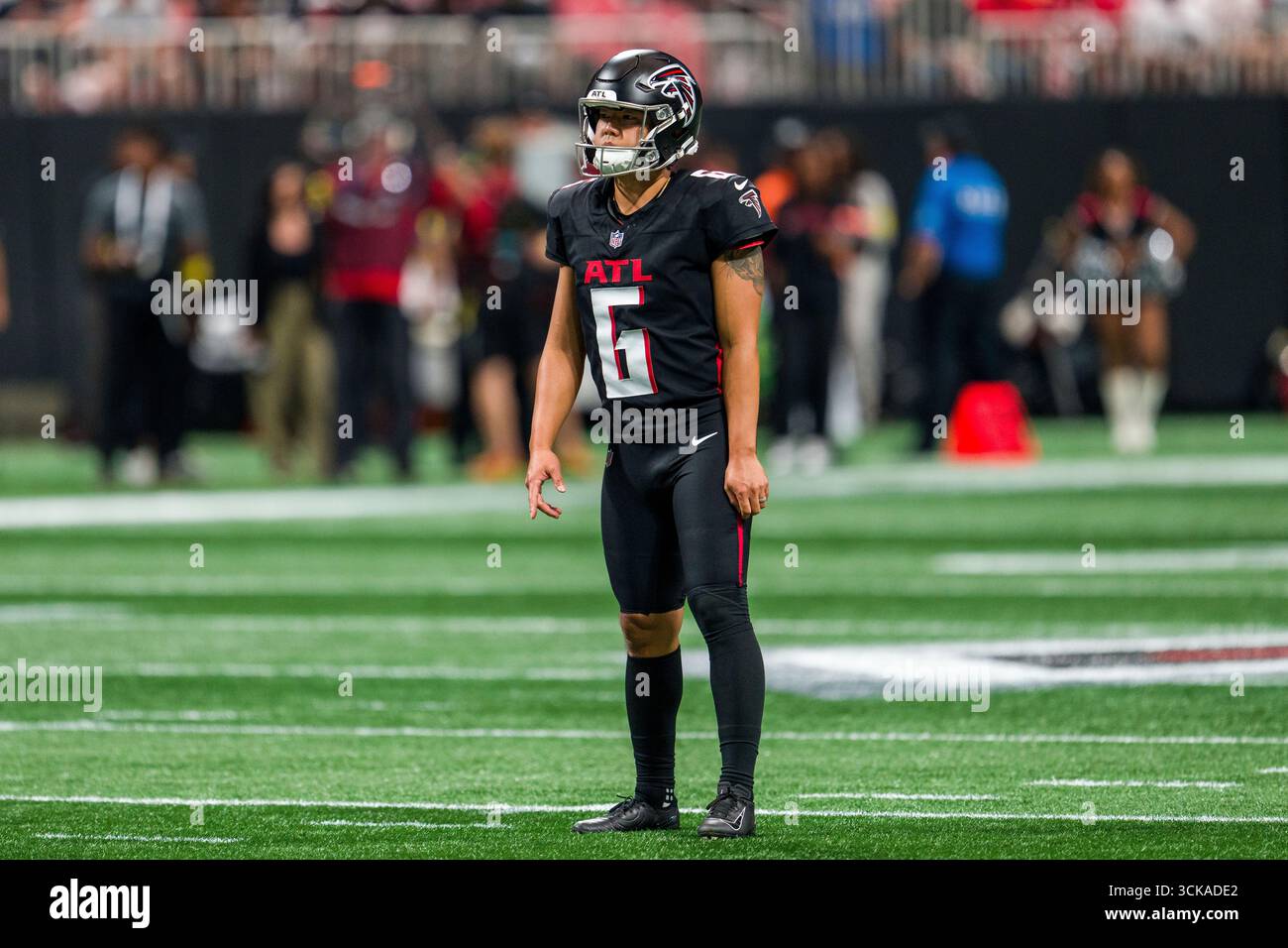 Atlanta Falcons place kicker Younghoe Koo (6) lines up during the first ...