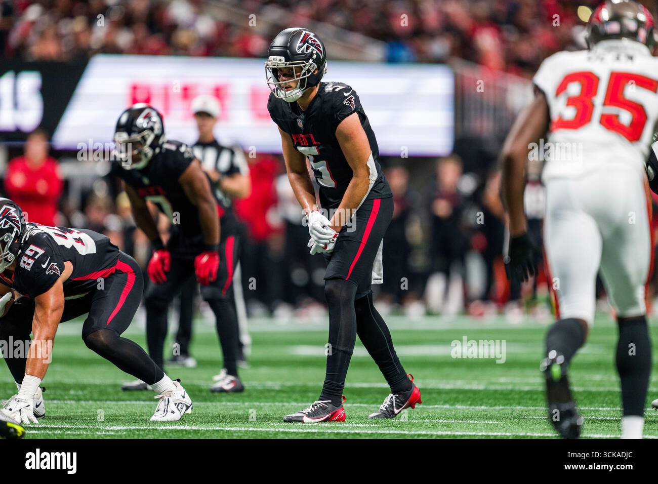 Atlanta Falcons wide receiver Drake London (5) lines up during the ...