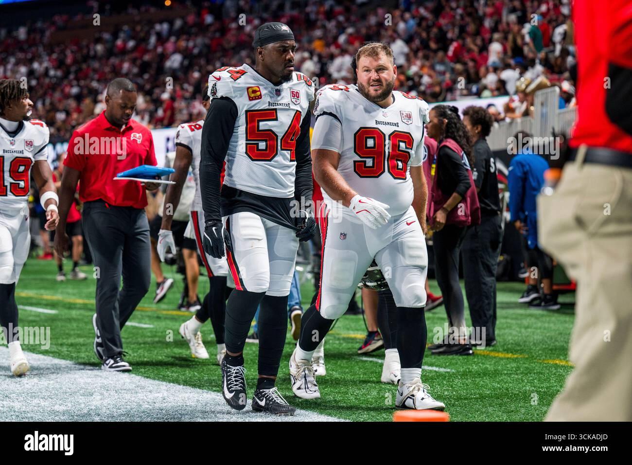 Tampa Bay Buccaneers linebacker Lavonte David (54) and defensive tackle ...