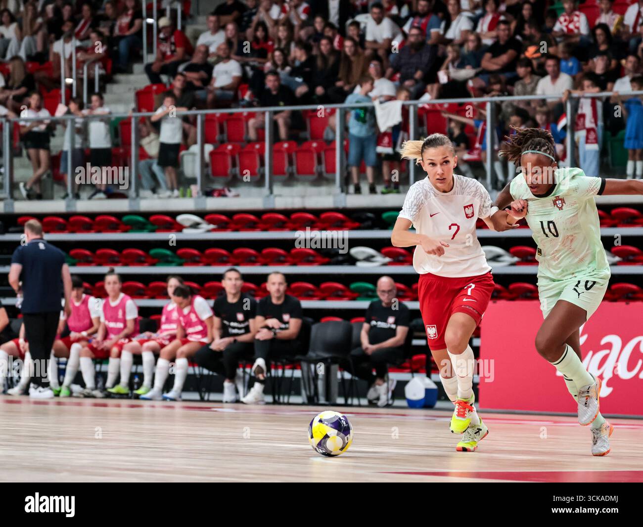 Paula Frozek of Poland and Maria Pereira of Portugal seen in action ...