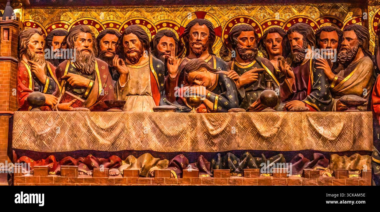 Jesus Disciples Passover Dinner Wooden Panel Statues Sculpture Notre ...