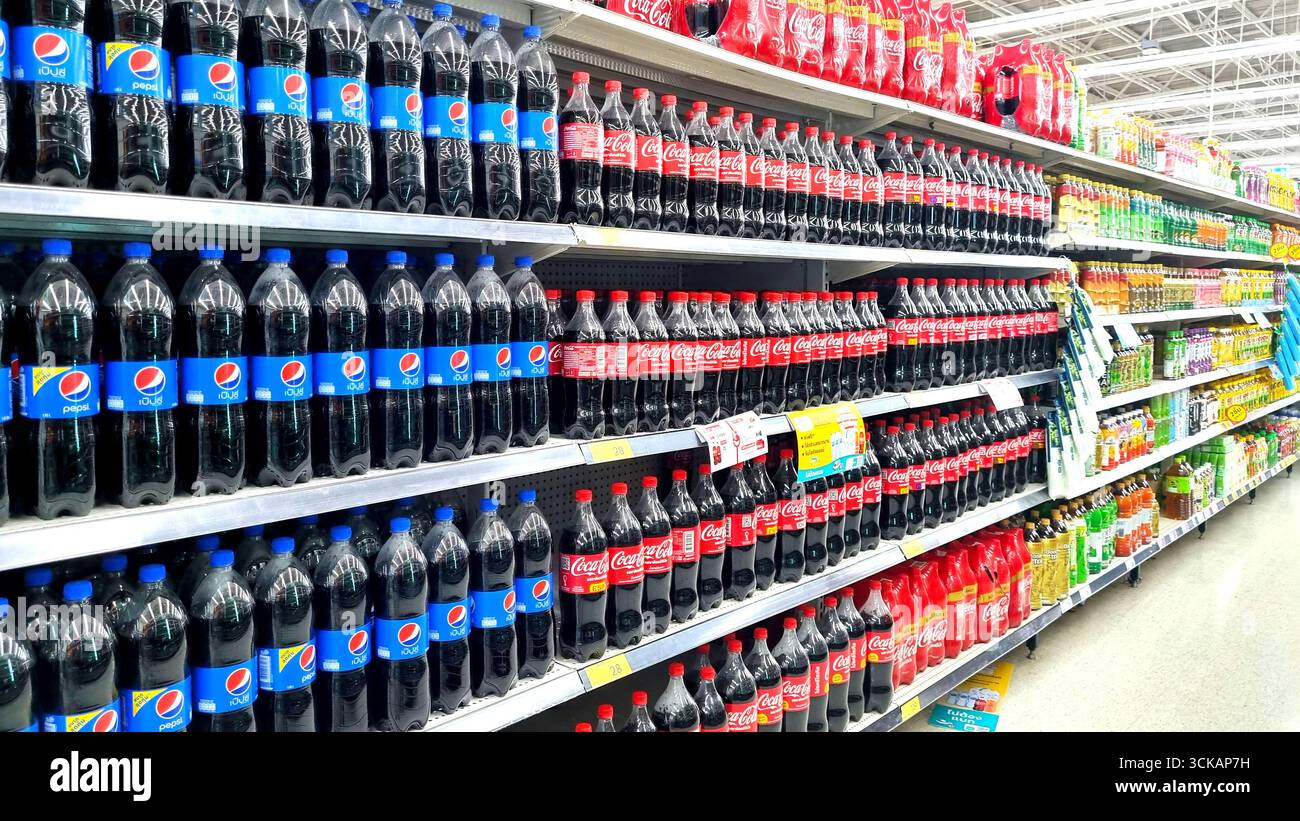 Drinks supermarket soft pepsi hi-res stock photography and images - Alamy