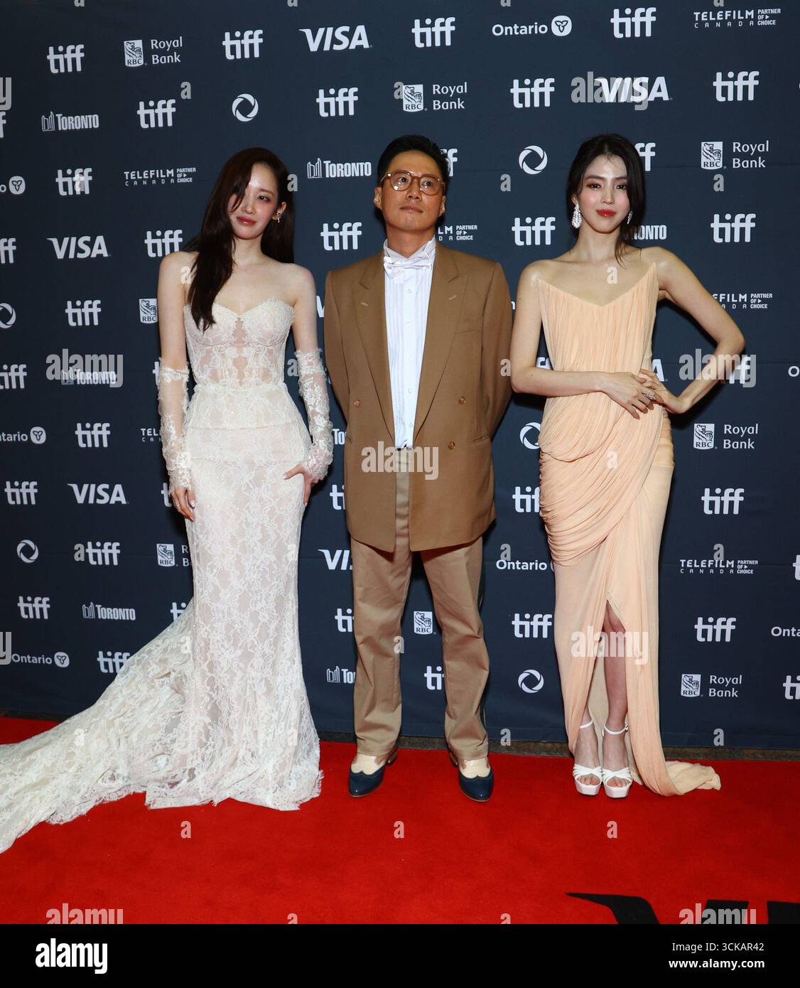 Jun Jong-seo, Lee Hwan, Han So-hee at arrivals for PROJECT Y Premiere ...