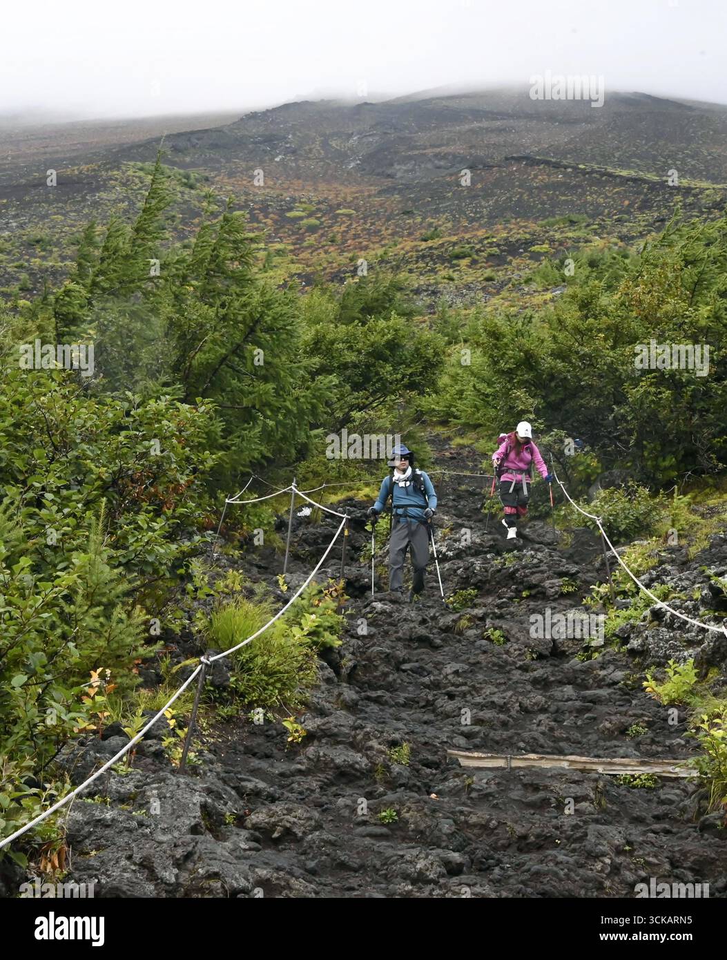Climbers go down Mt. Fuji's Fujinomiya trail in Shizuoka Prefecture ...
