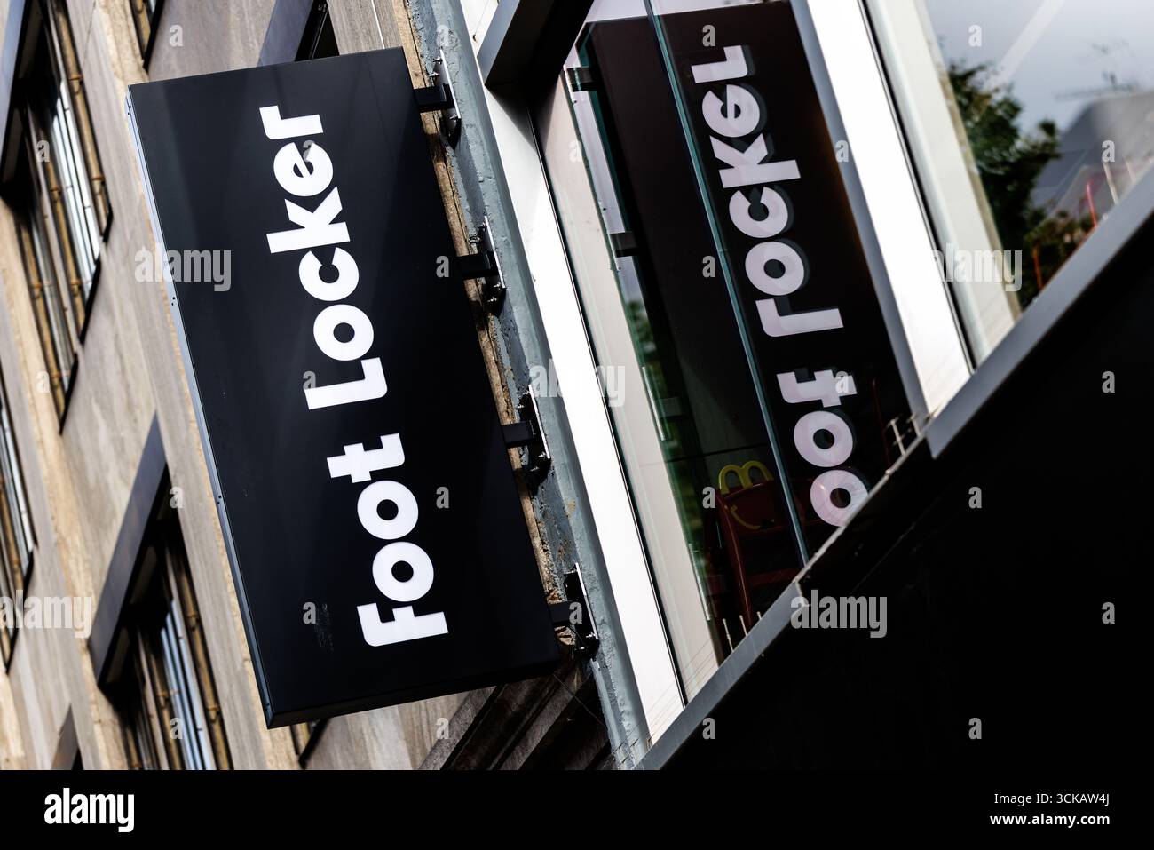 04 September 2025, Baden-Württemberg, Stuttgart: The Foot Locker ...