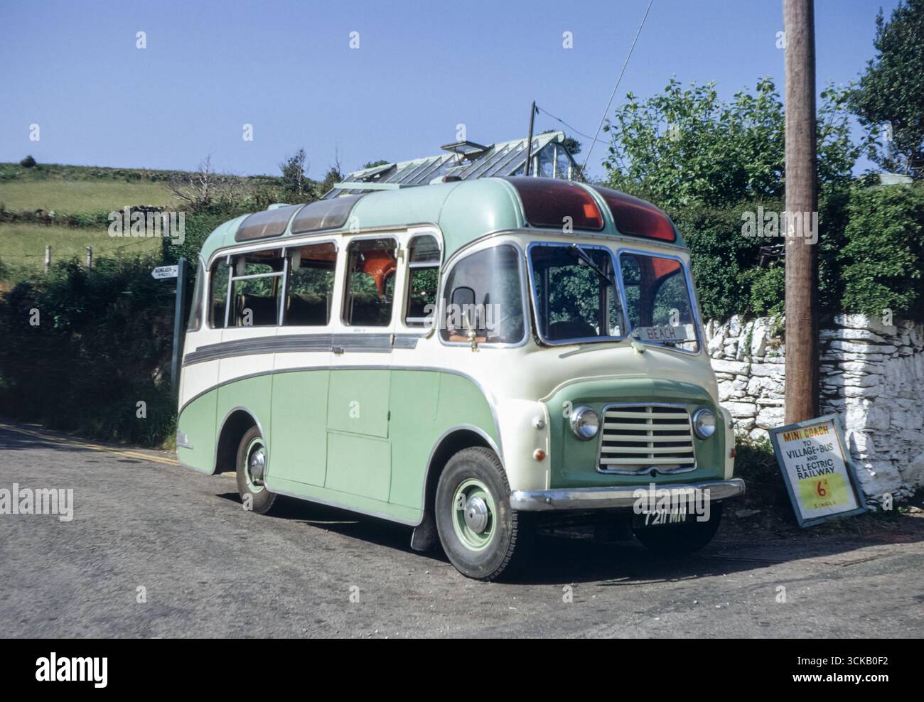 Isle of man 1970 bus hi-res stock photography and images - Alamy