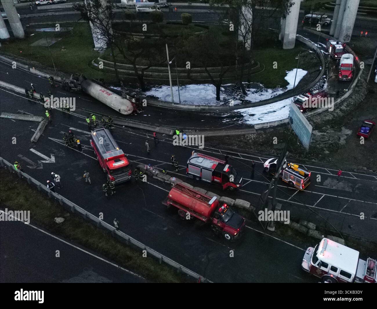 (250911) -- MEXICO CITY, Sept. 11, 2025 (Xinhua) -- This aerial drone ...