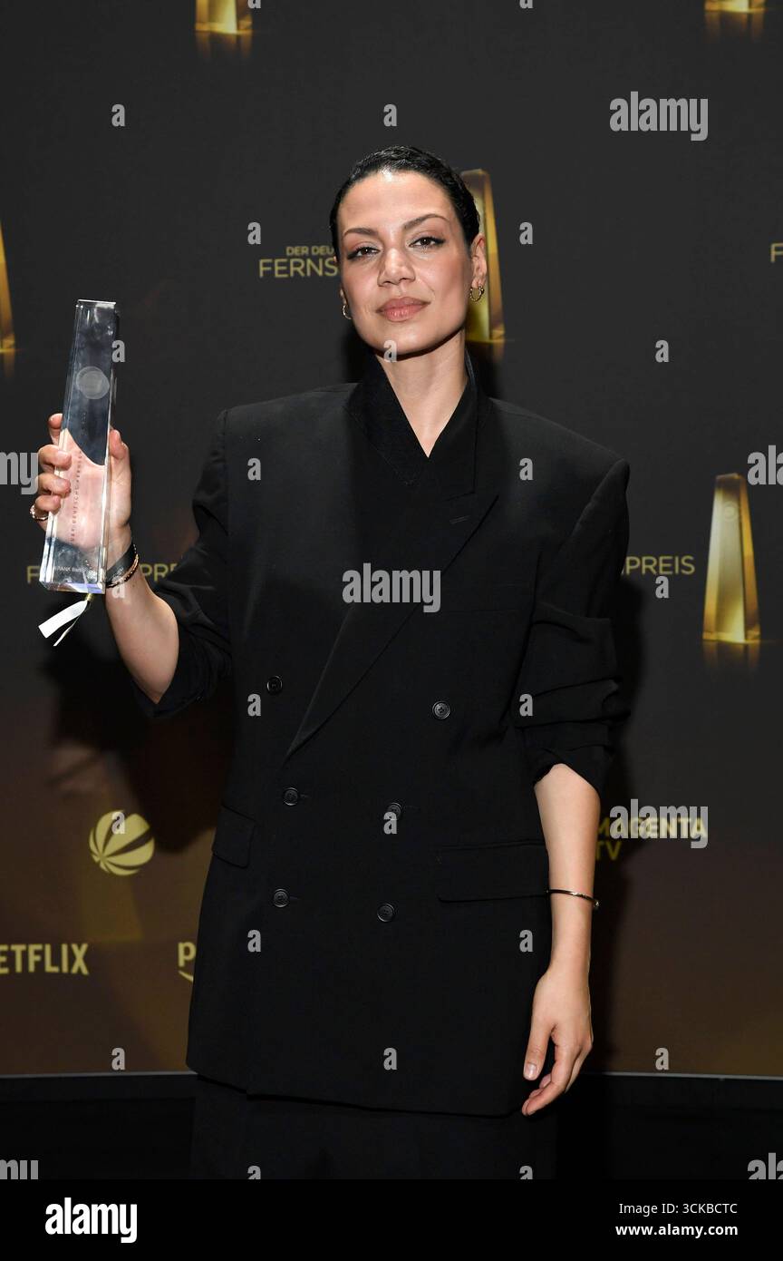 Haley Louise Jones bei der Verleihung des Deutschen Fernsehpreises 2025 ...