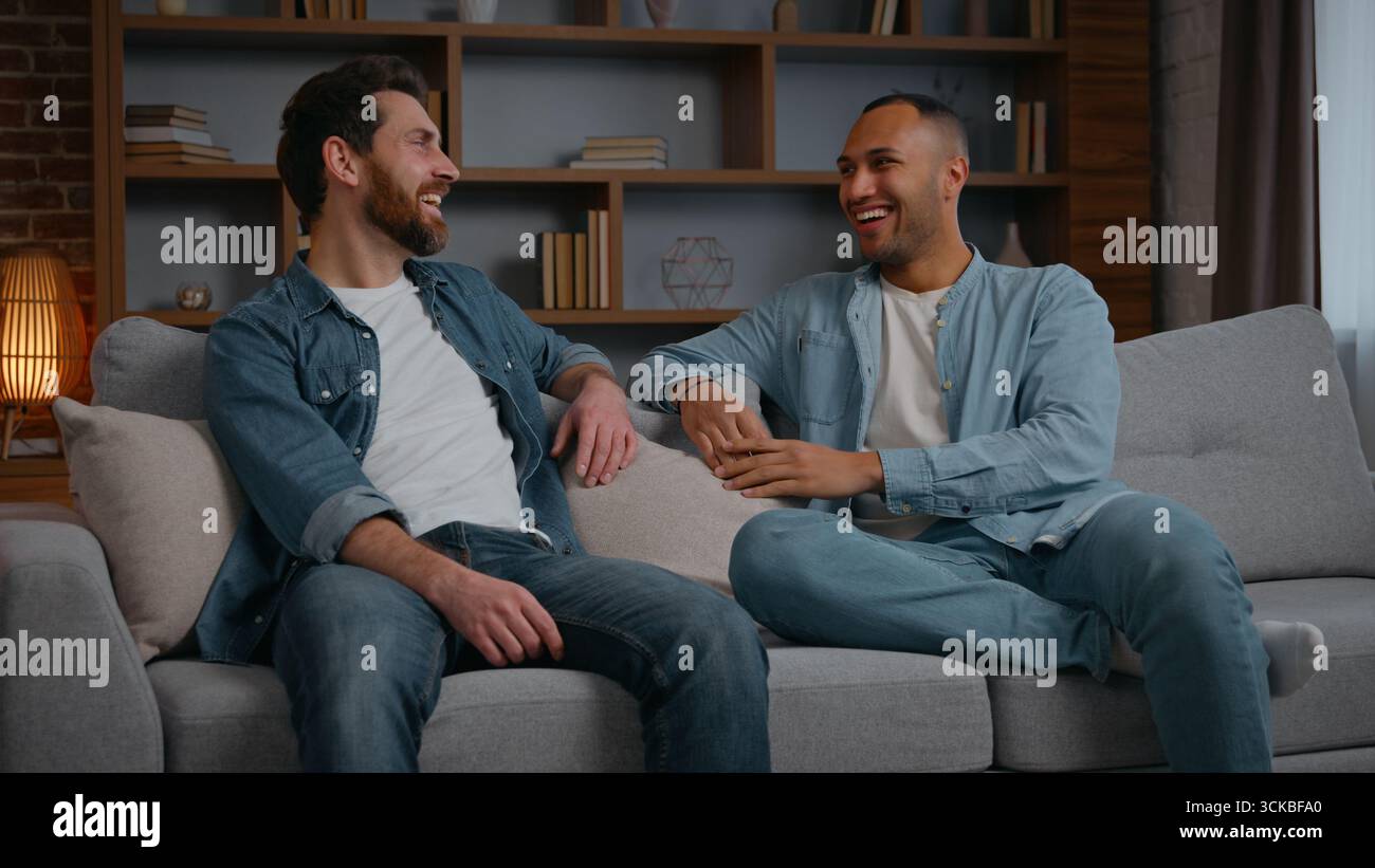 Chatter gossip friendship home hi-res stock photography and images - Alamy