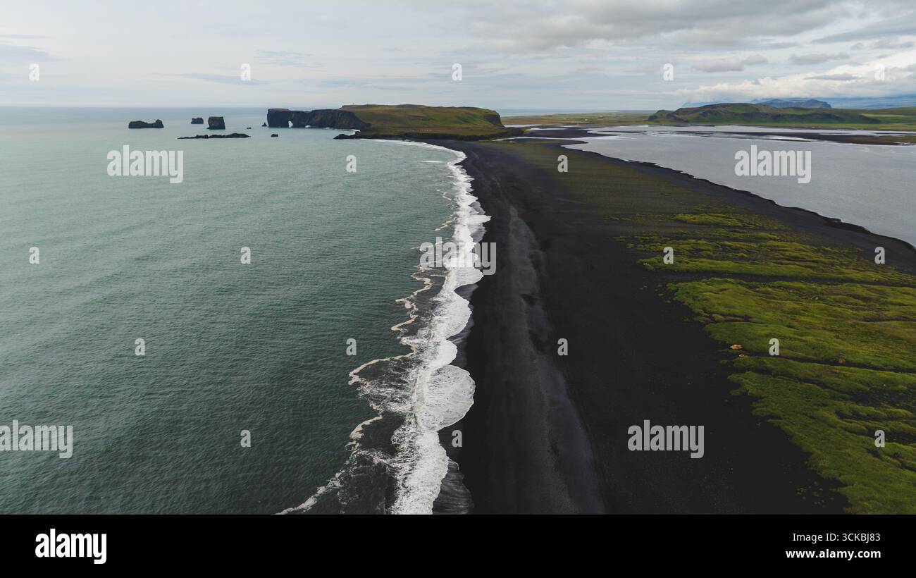 Black basalt water feature hi-res stock photography and images - Alamy