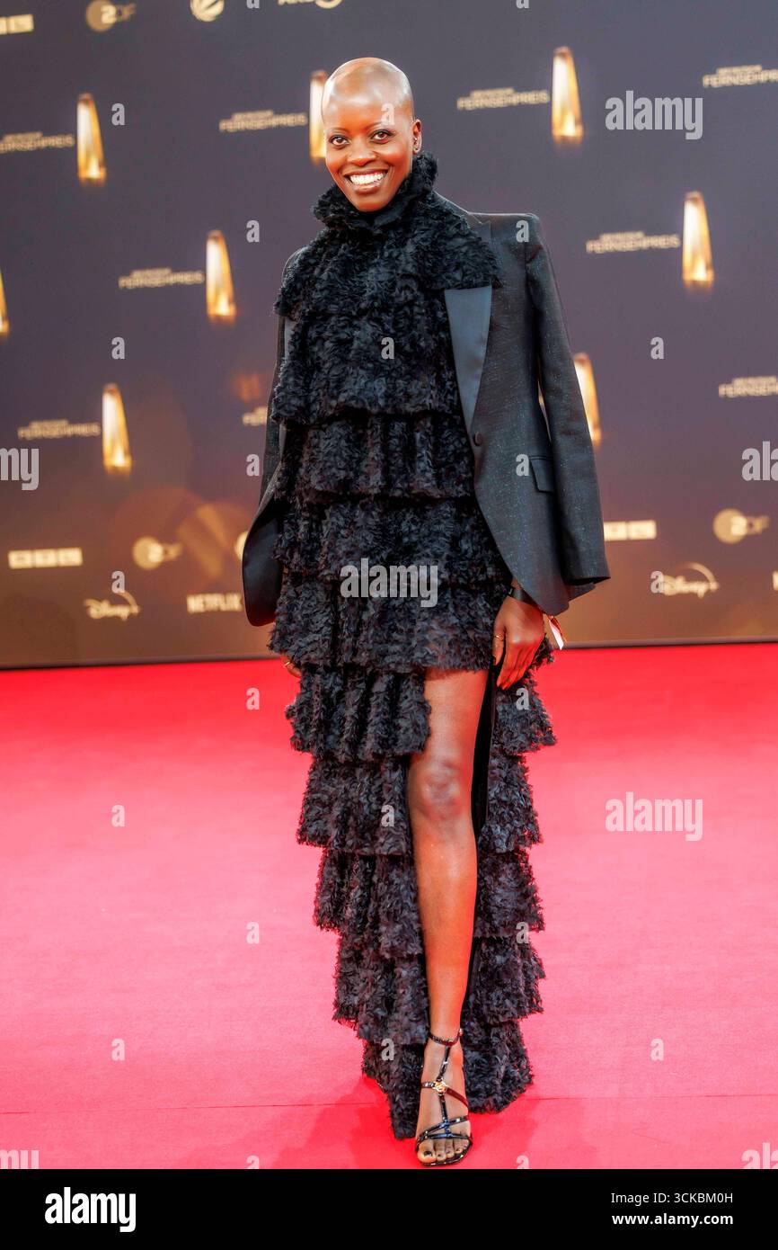 abb Florence Kasumba zu Gast auf dem roten Teppich bei der Verleihung ...