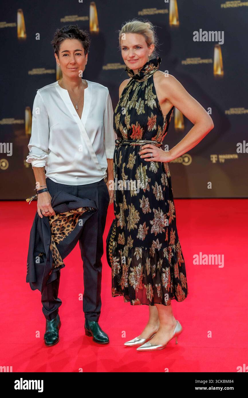 abb Dunja Hayali und Sarah Tacke ZDF zu Gast auf dem roten Teppich bei ...