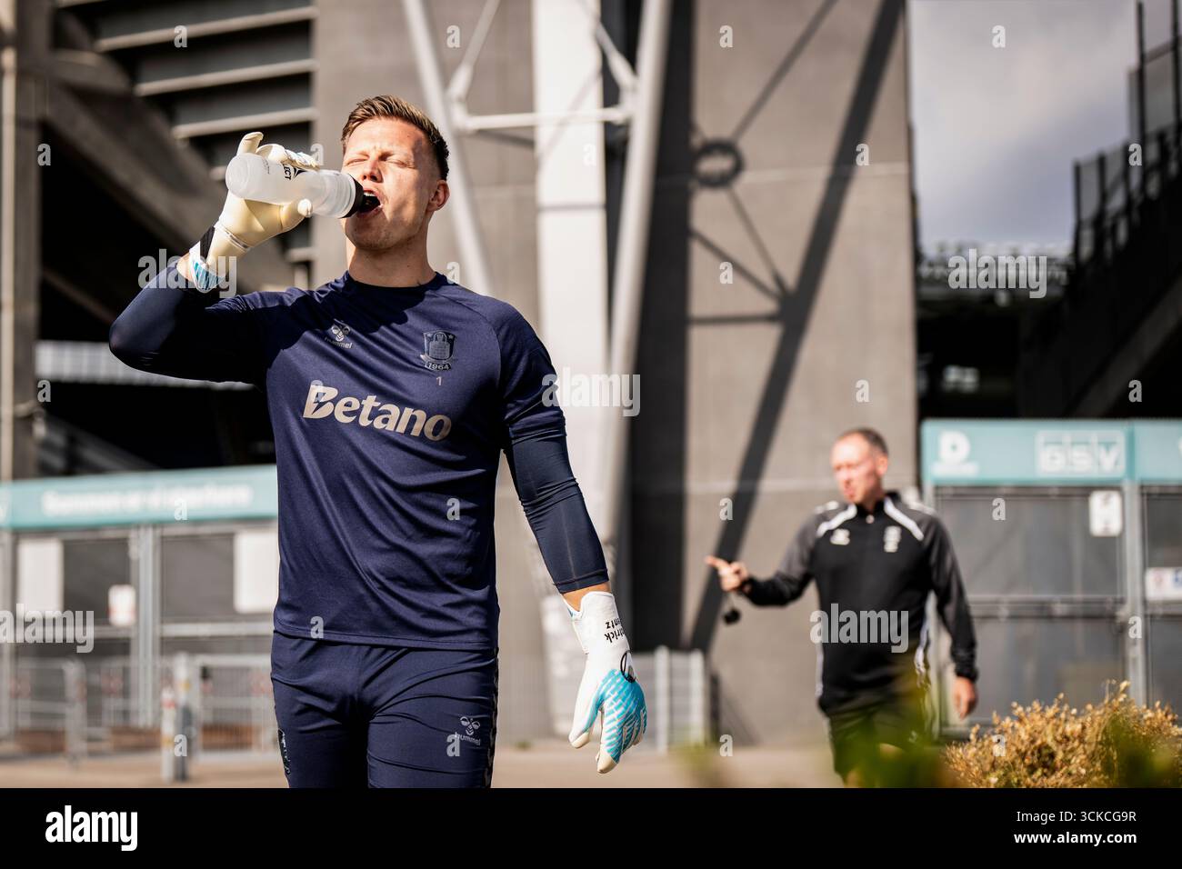 Patrick Pentz from Superliga club Broendby IF trains with new coaches ...