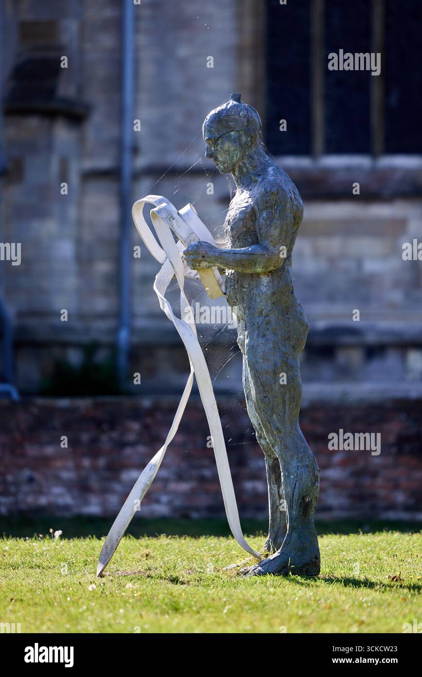 Meridian Line Man sculpture by Lawrence Edwards outside St James’s ...