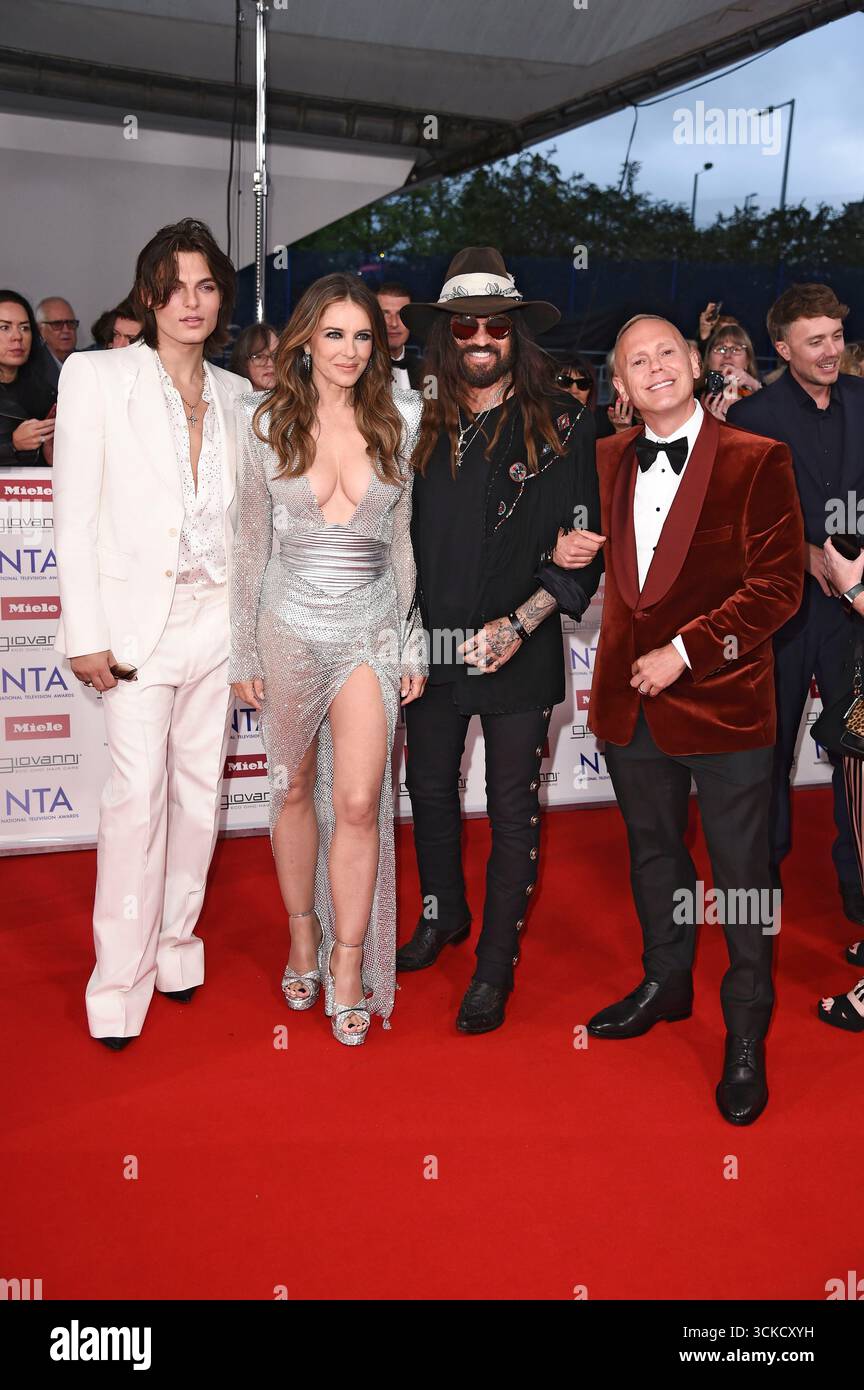 Elizabeth hurley billy ray cyrus hi-res stock photography and images ...