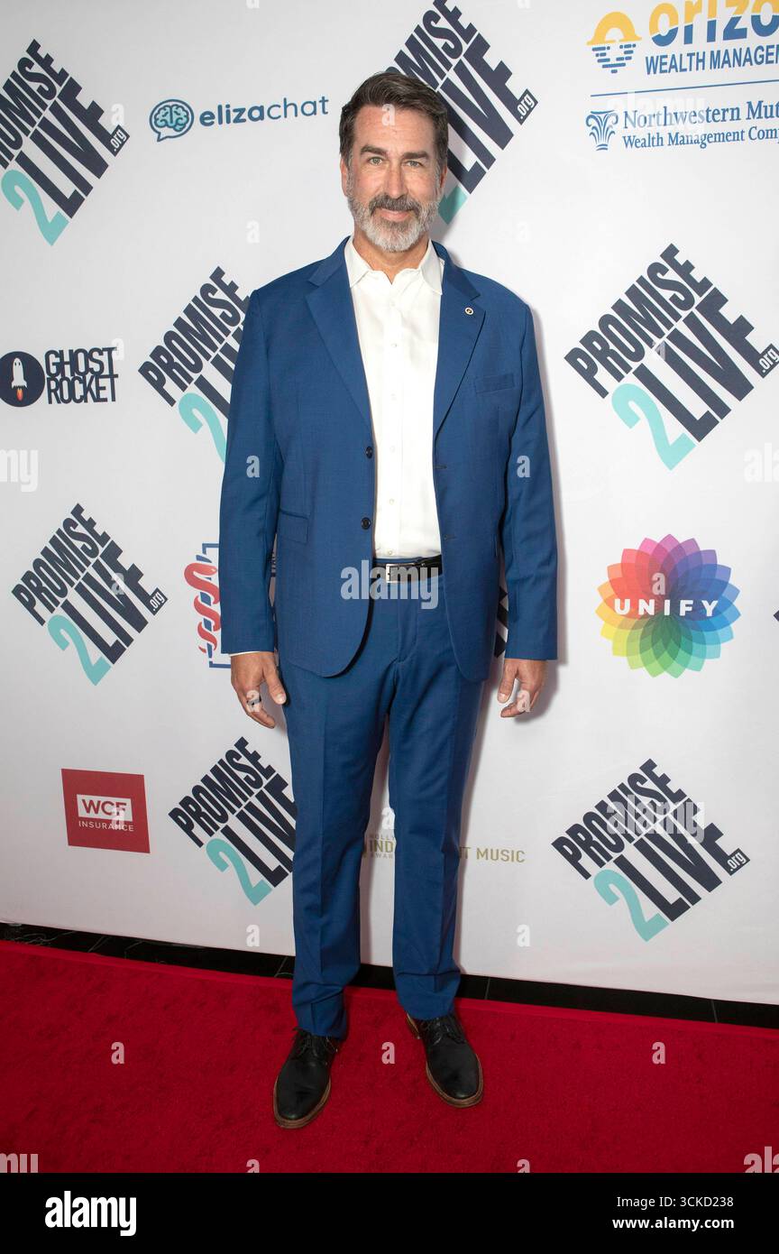 Bob Riggle beim Promise2Live 4th Annual Global Livestream Event im ...