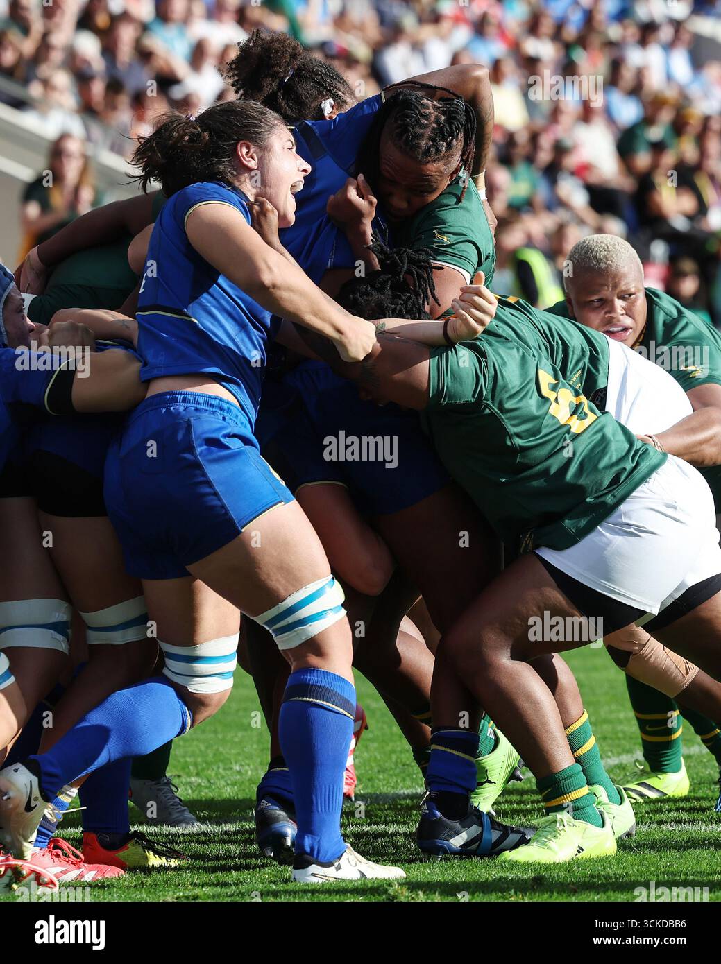 Italy's Beatrice Veronese battles with Sizophila Solontsi during the ...