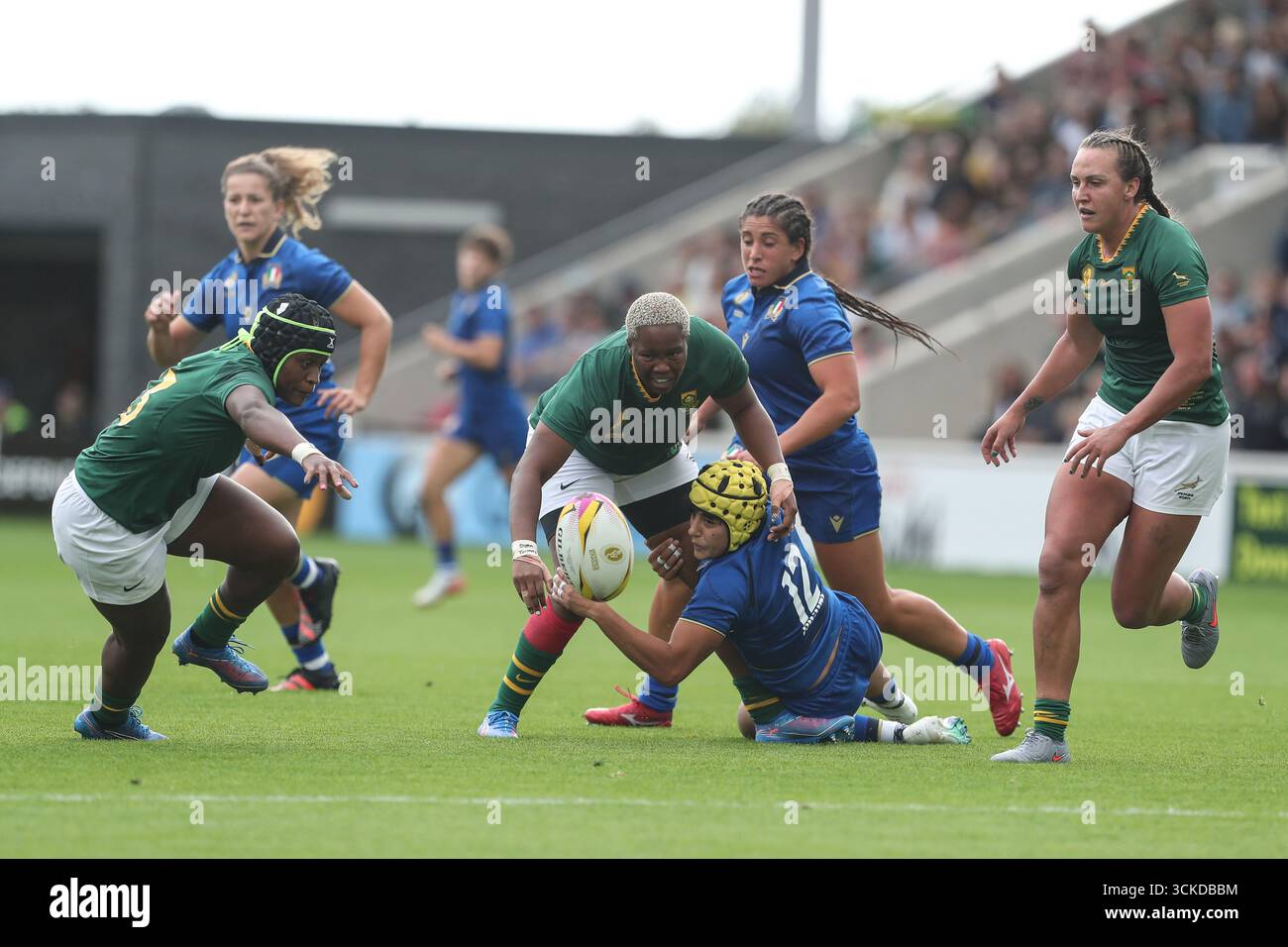 South Africa's Aseza Hele and Italy's Beatrice Rigoni battle for ...