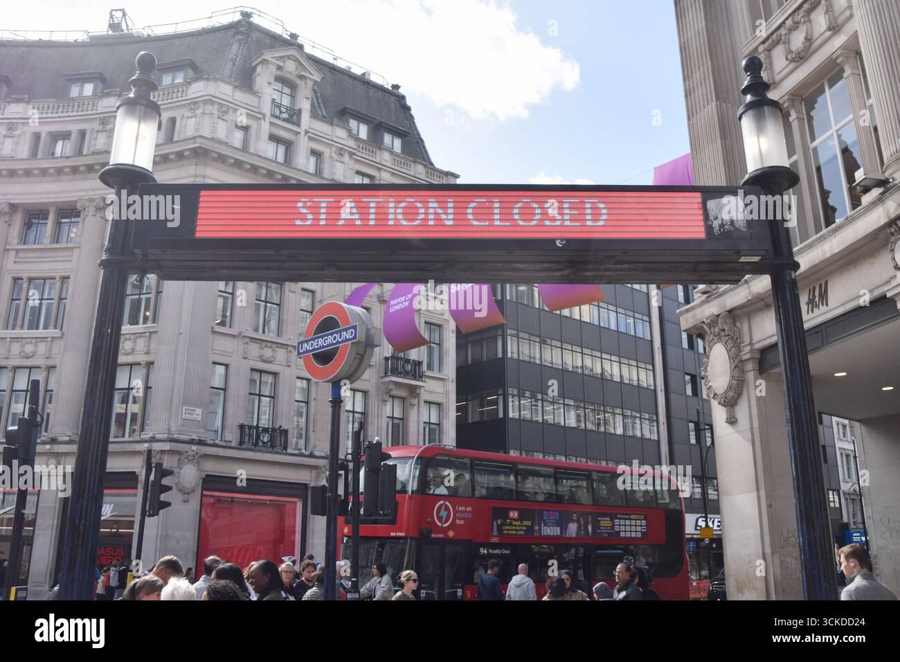 London, UK. 11th September 2025. Station Closed sign outside Oxford ...