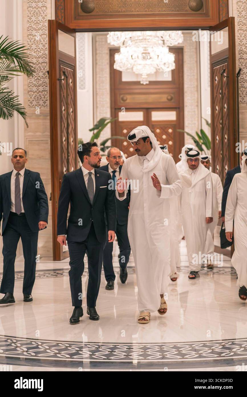 Jordanian Crown Prince Hussein bin Abdullah II meets with the Emir of ...