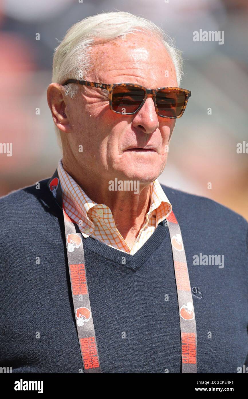 Cleveland Browns owner Jimmy Haslam walks the sidelines before his ...