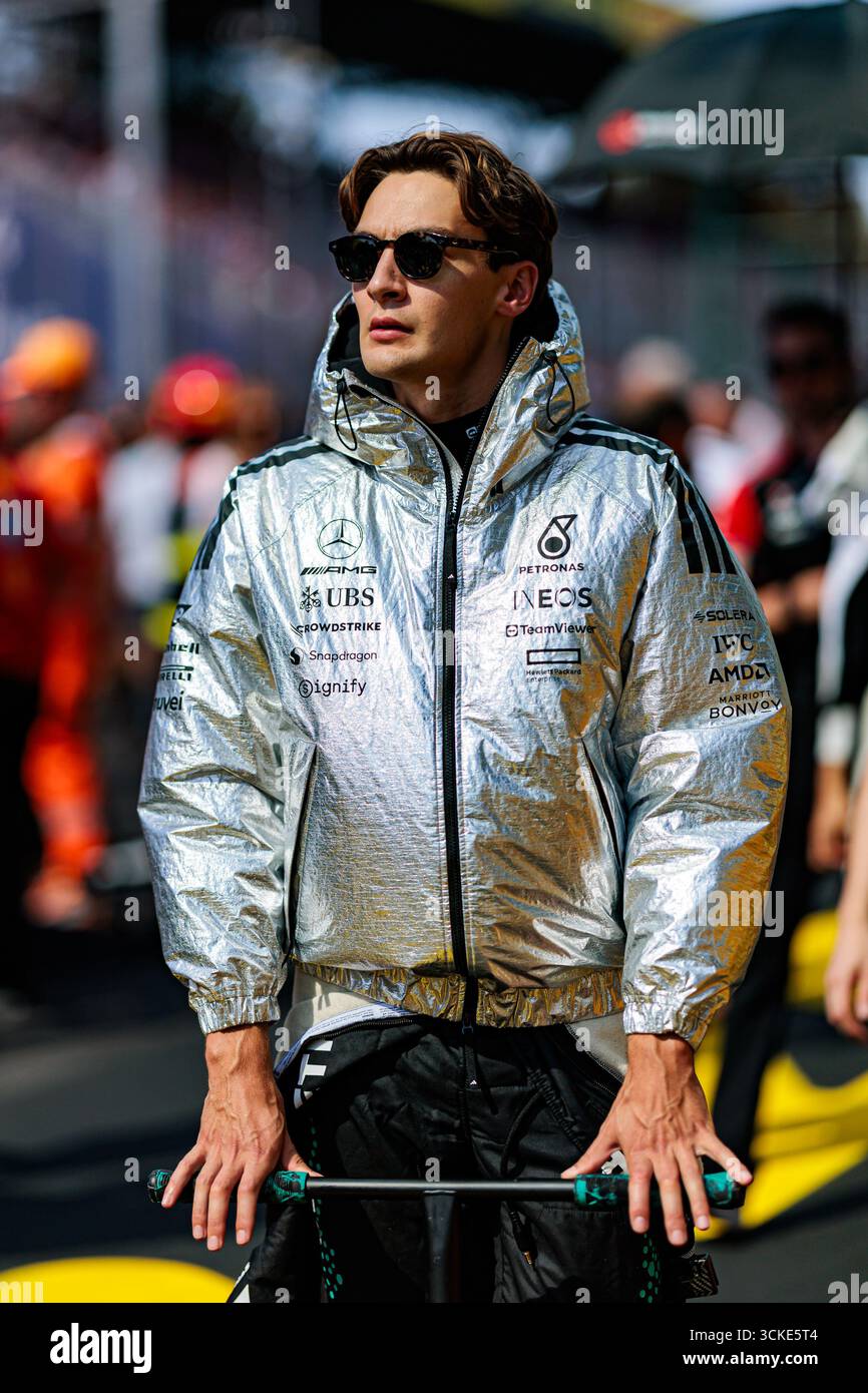 RUSSELL George (gbr), Mercedes AMG F1 Team W16, portrait grille de ...