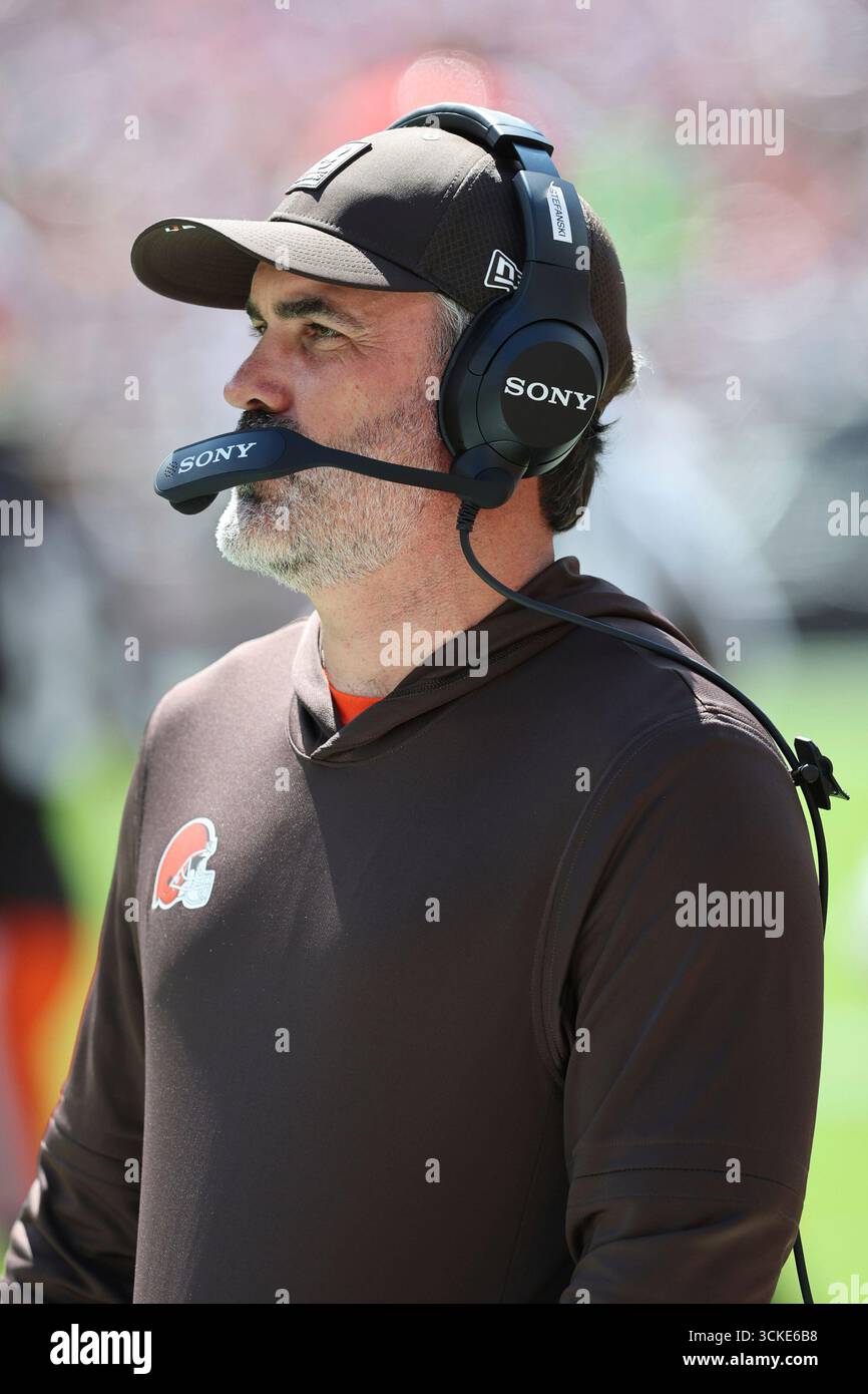 Cleveland Browns head coach Kevin Stefanski watches his team play ...