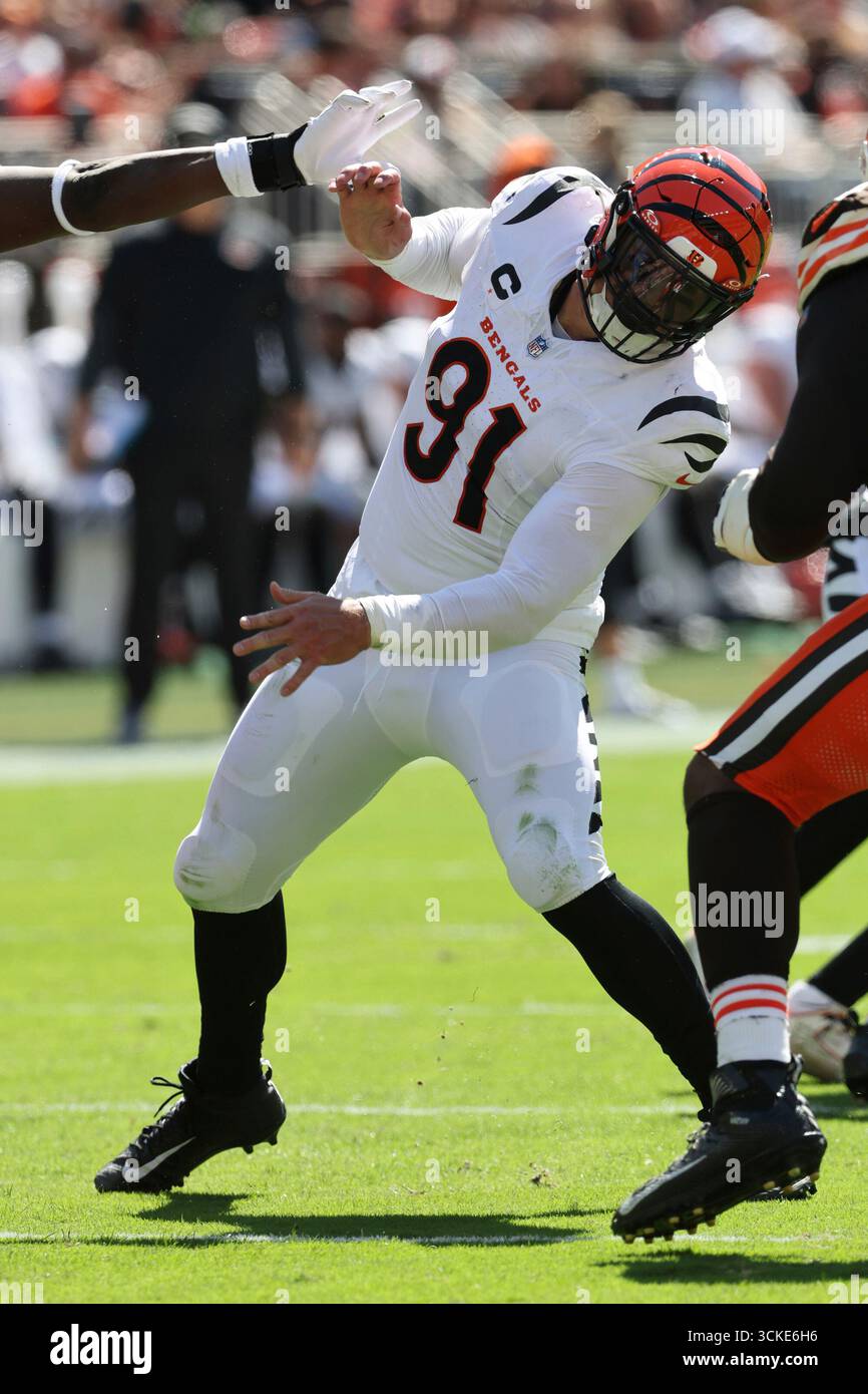 Cincinnati Bengals defensive end Trey Hendrickson (91) rushes in ...