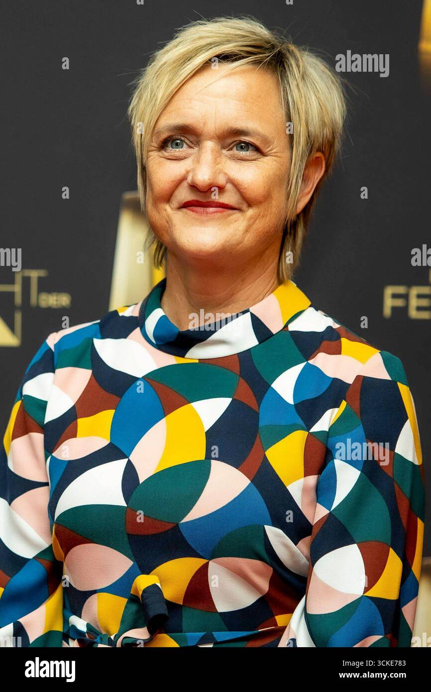 abb Ellen Ehni WDR Chefredakteurin Buntes Kleid zu Gast auf dem roten ...