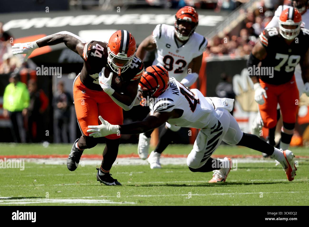Cleveland Browns tight end Harold Fannin Jr. (44) is tackled by ...