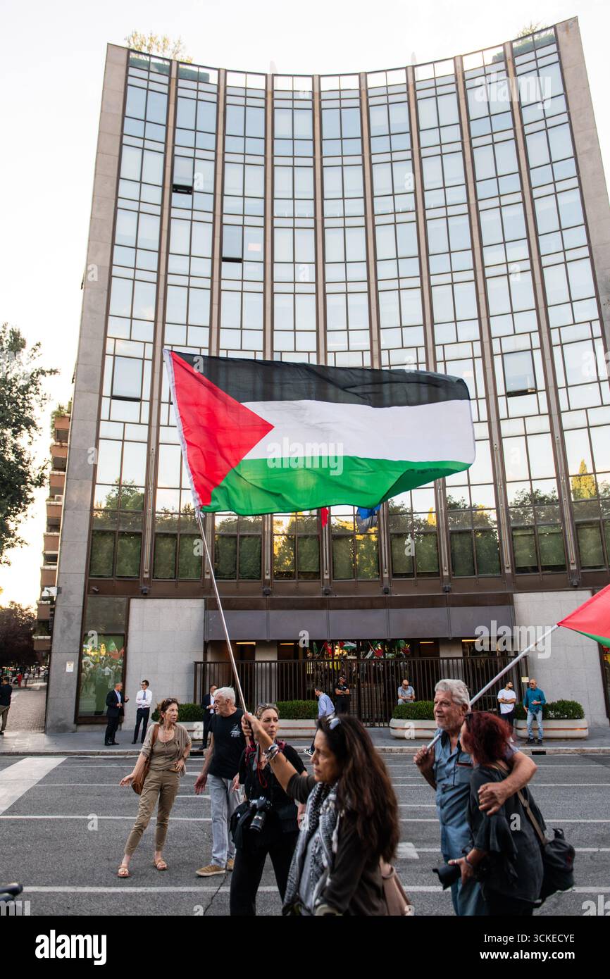 September 11, 2025, Rome, Abruzzo, Italy: Activists for peace protest ...