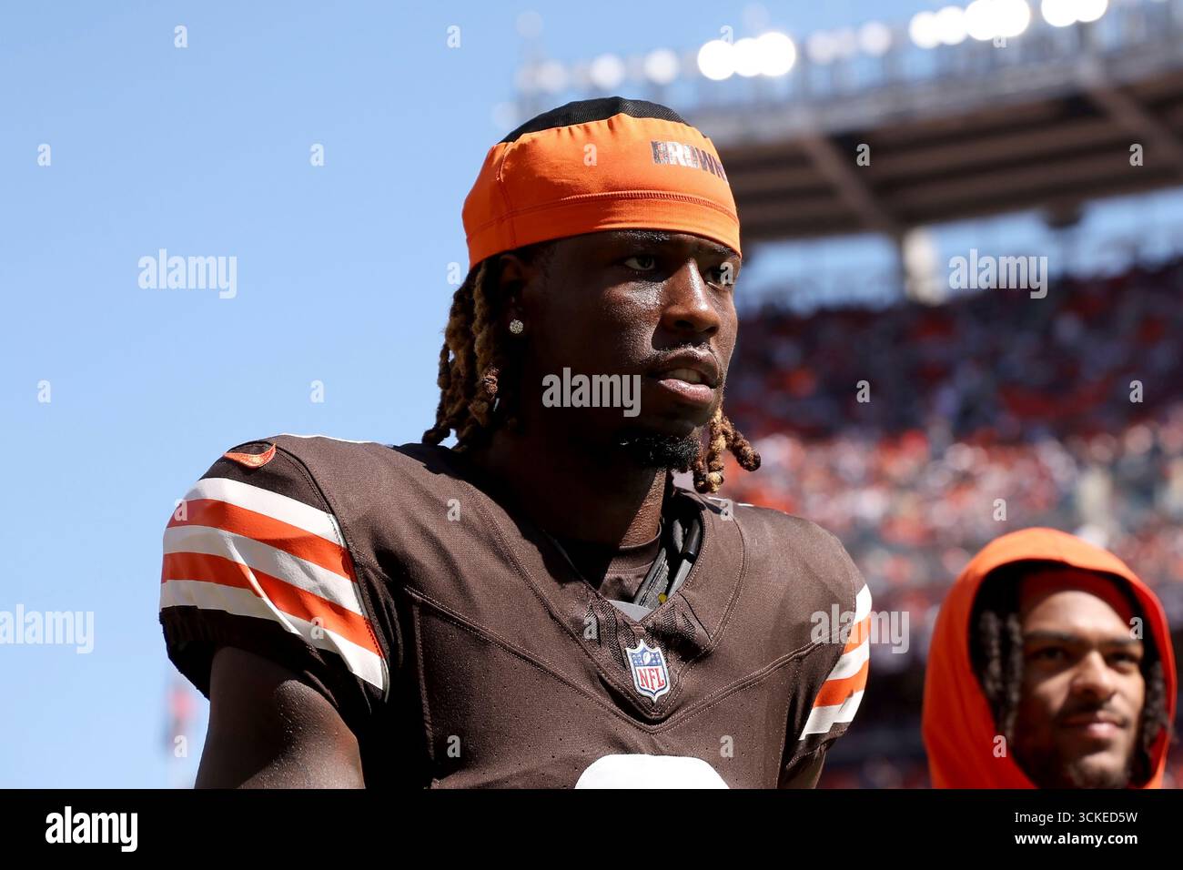 Cleveland Browns wide receiver Jerry Jeudy (3) walks off of the field ...