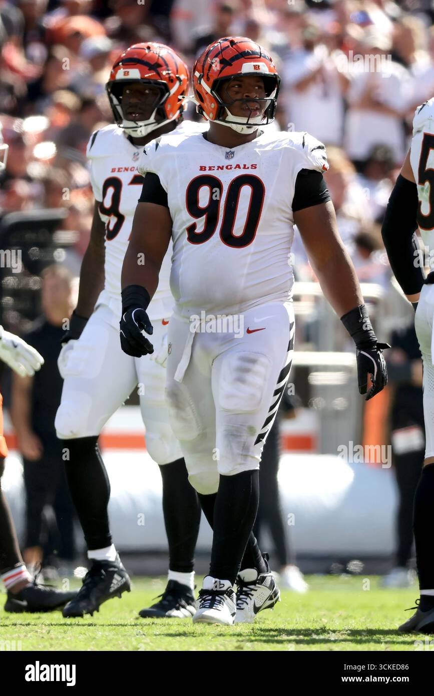 Cincinnati Bengals defensive tackle Kris Jenkins Jr. (90) lines ups or a play during an NFL ...