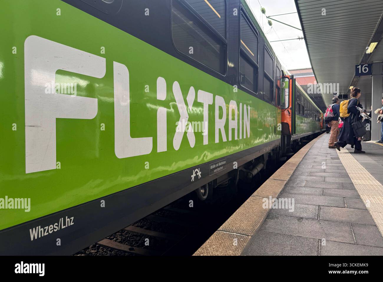 FlixTrain, Zug. Die Flixtrain GmbH ist ein Eisenbahnverkehrsunternehmen ...