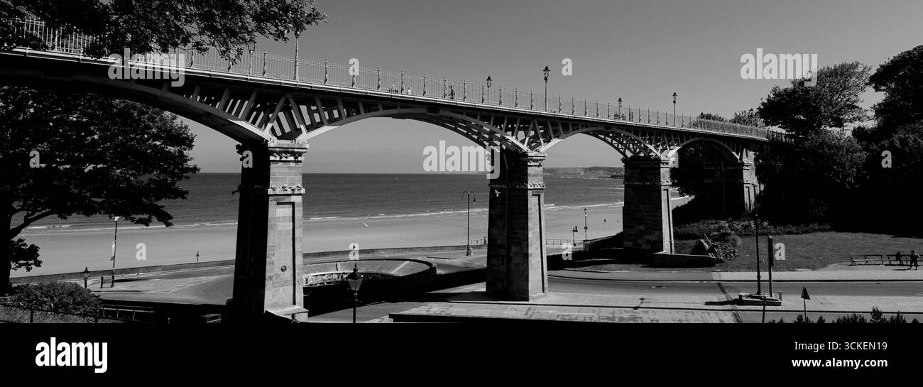 Multiple span cast iron bridge hi-res stock photography and images - Alamy