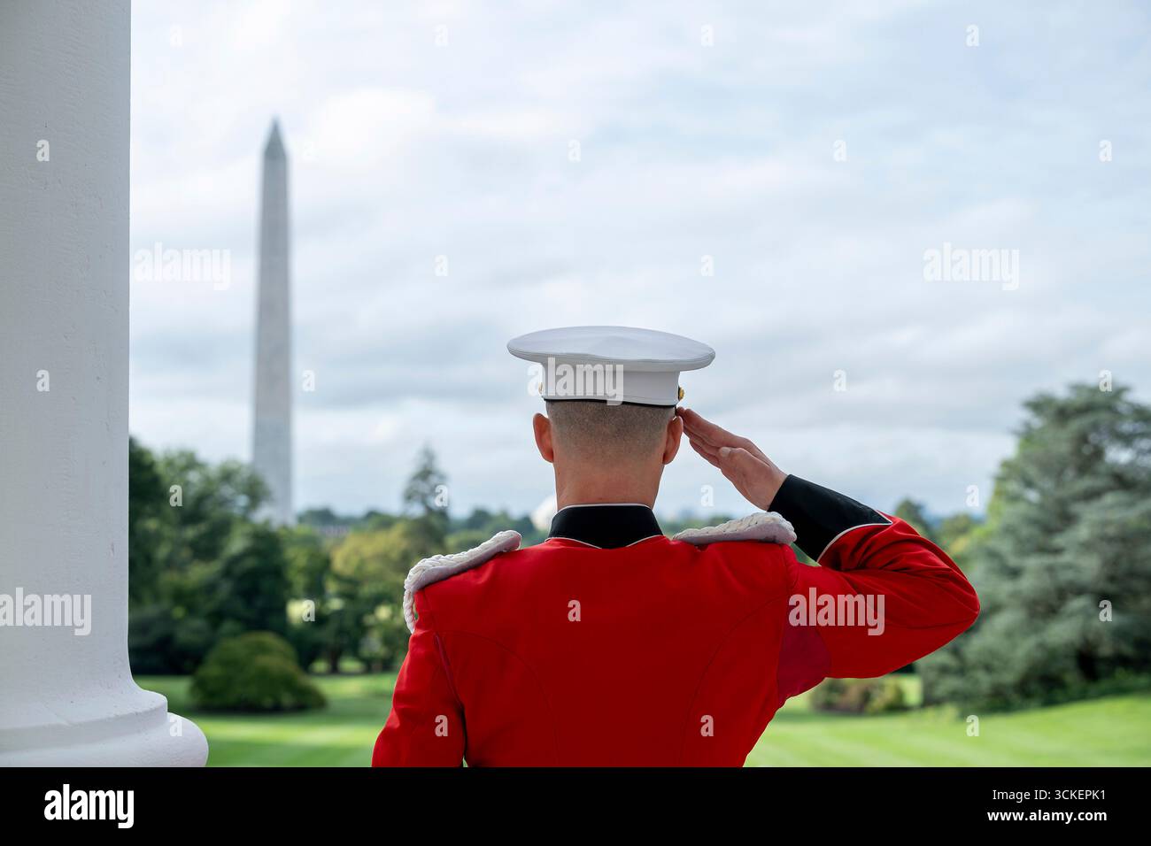 Washington, United States. 11th Sep, 2025. Military honor guard salute ...