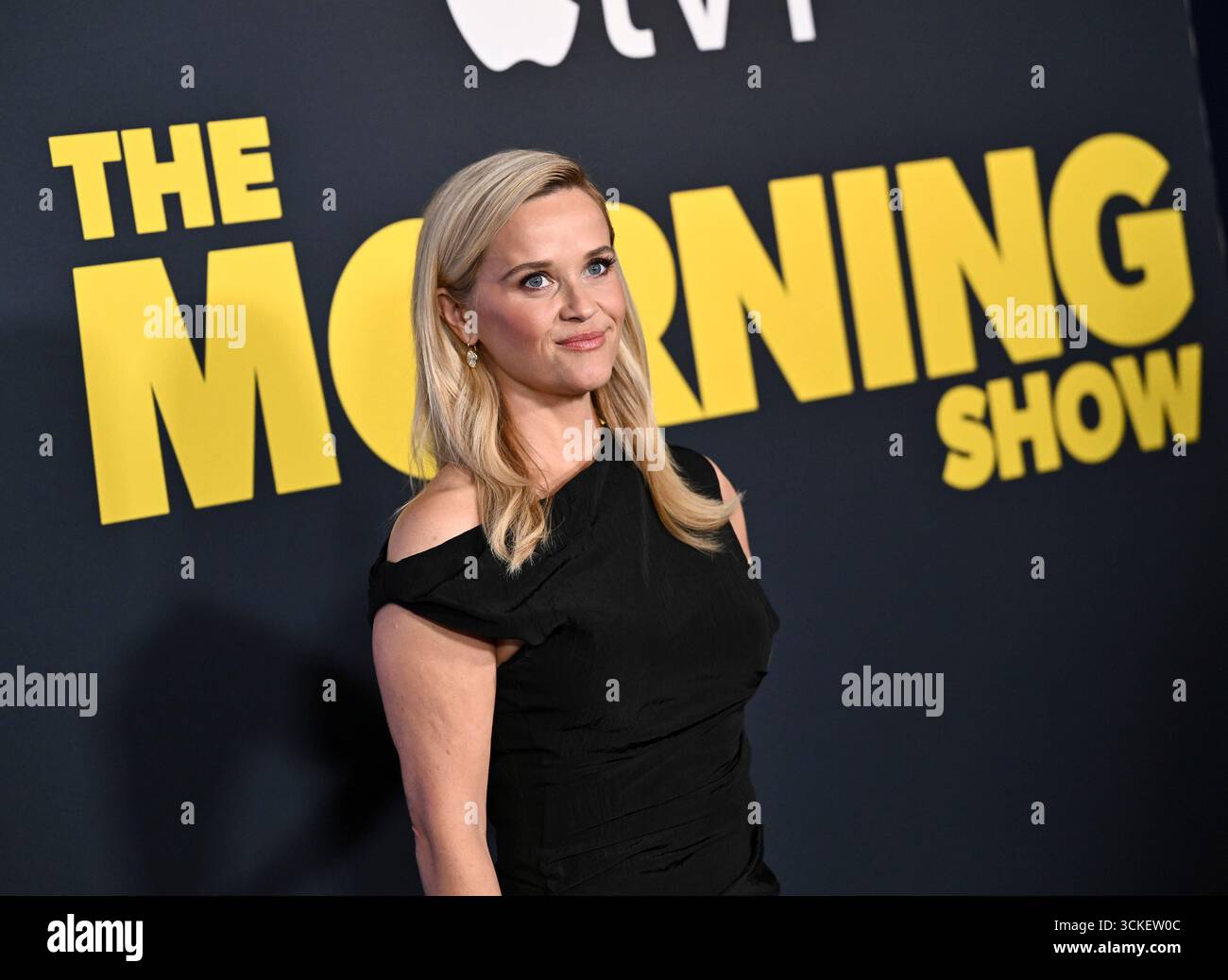 Reese Witherspoon attends the Apple TV+ premiere of "The Morning Show ...