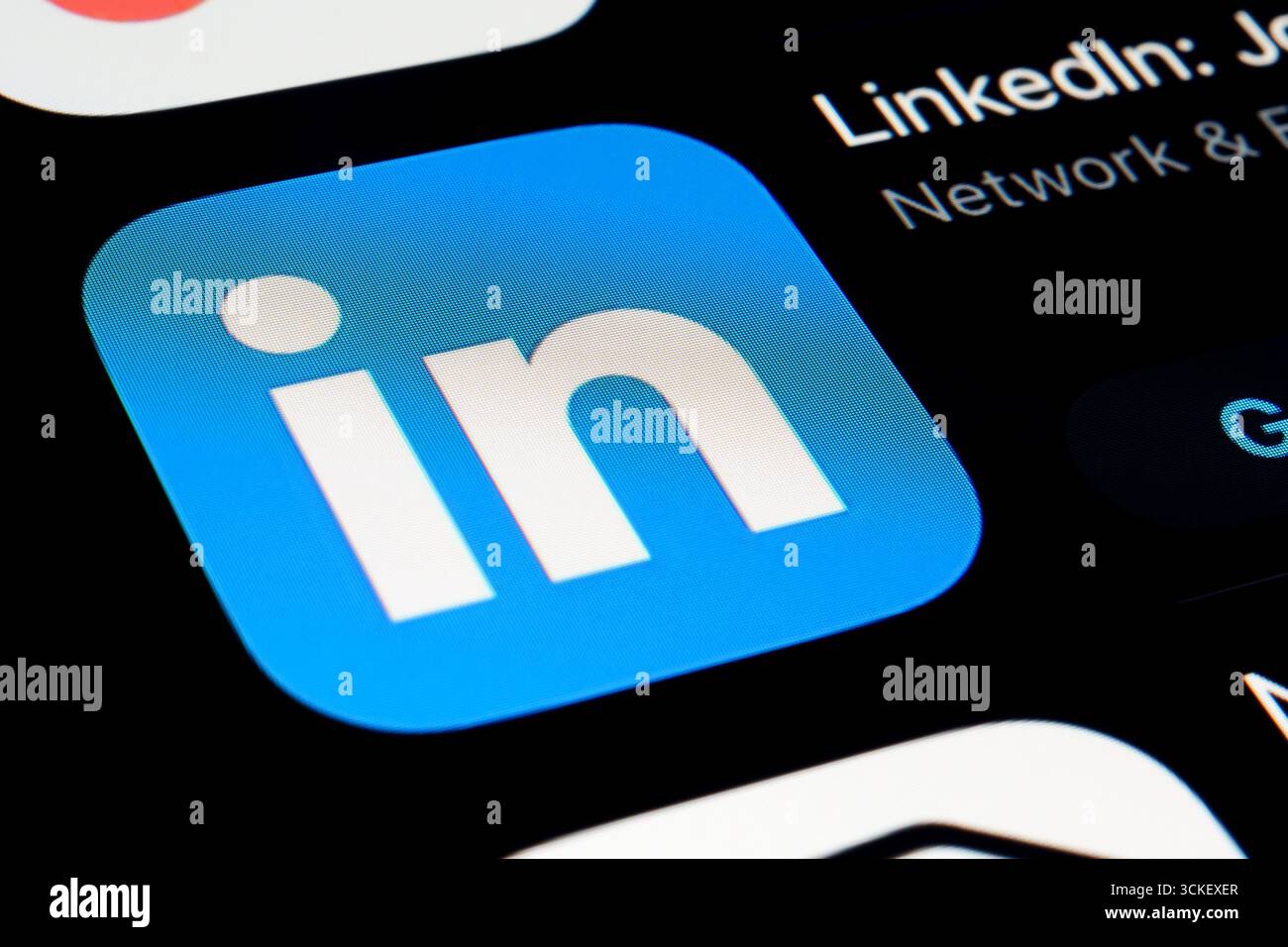 Linkedin business networking app hi-res stock photography and images ...