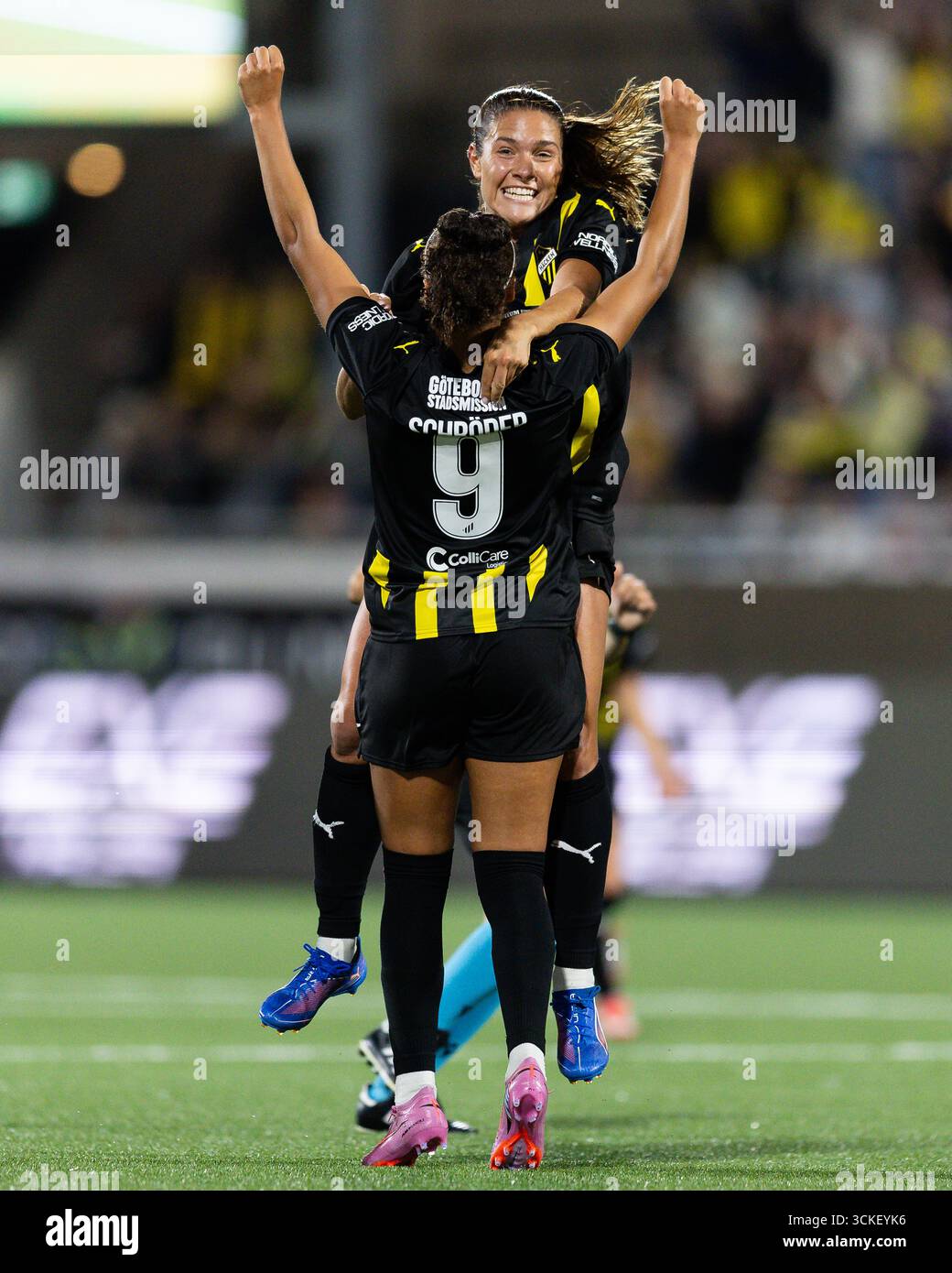 250911 Felicia Schröder of Häcken celebrates with team mate Mary ...