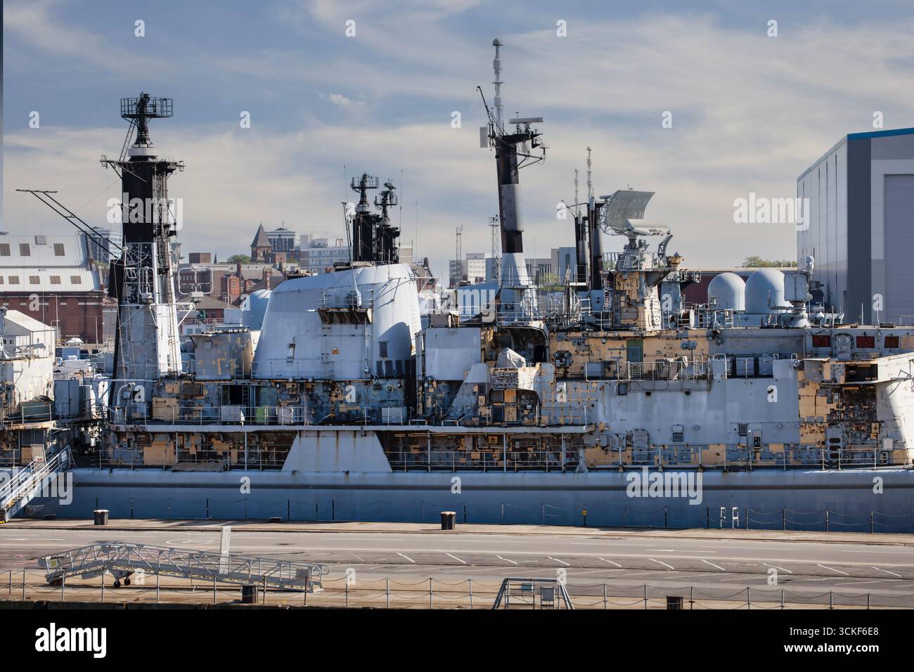 Type 42 destroyers being scrapped in Portsmouth Stock Photo - Alamy
