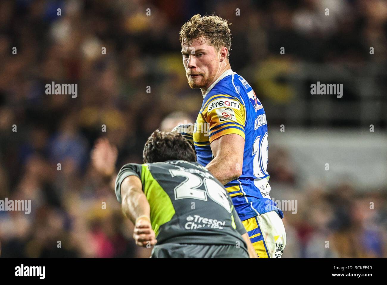 Morgan Gannon of Leeds Rhinos breaks with the ball during the Betfred ...