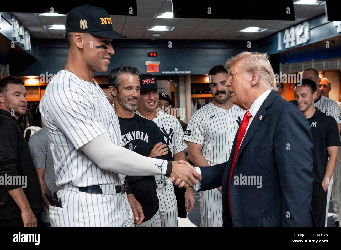 President Donald Trump shakes hands with New York Yankees Aaron Judge ...