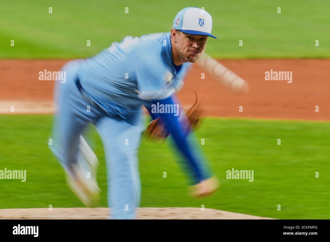 Kansas City Royals' Stephen Kolek pitches in the first inning of a ...