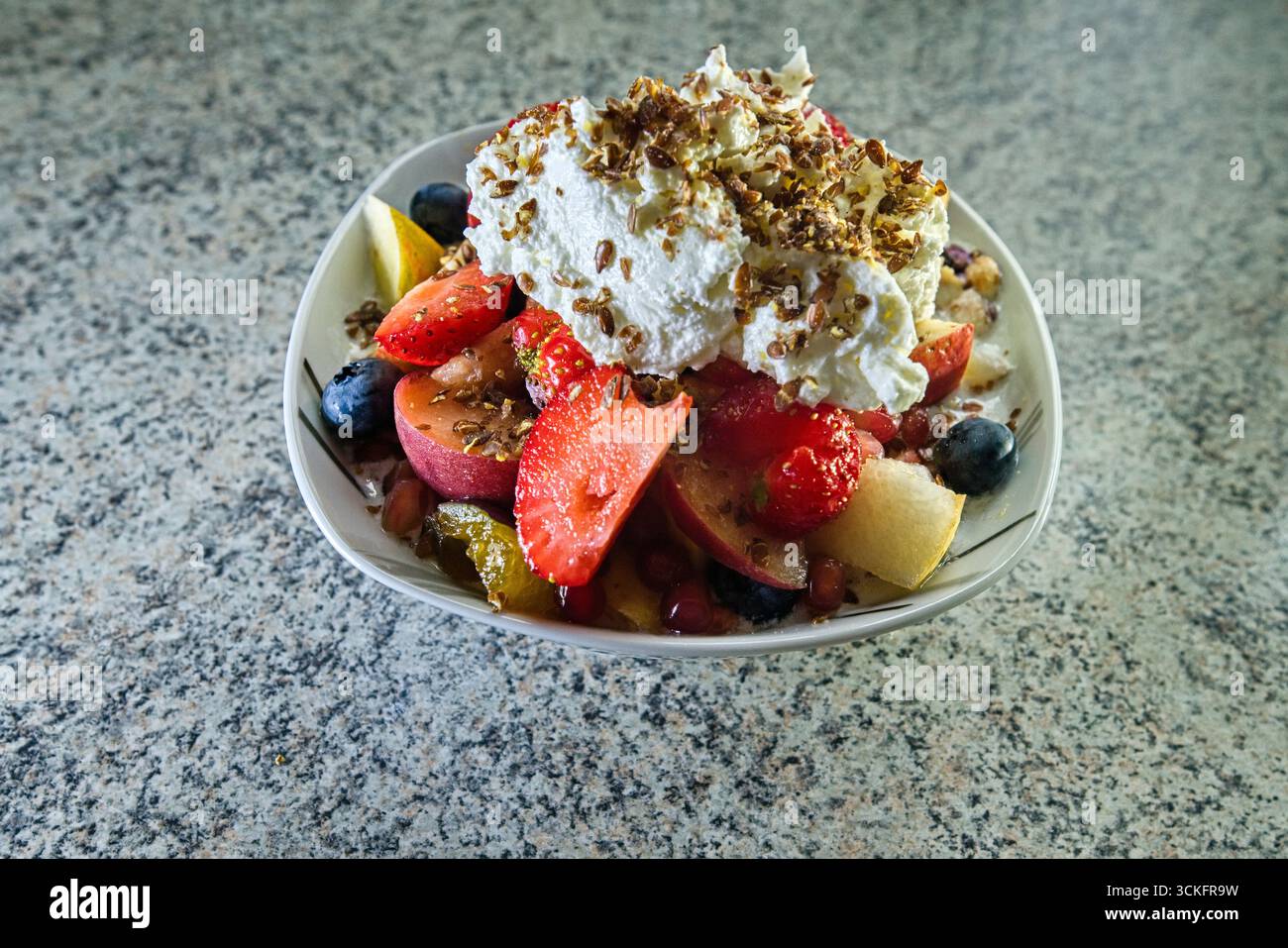 Leckeres Müsli - gesunder Lifestyle mit vielen Vitamien 3 Stock Photo ...