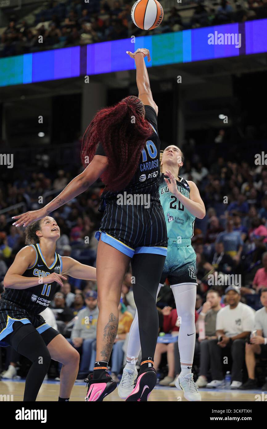 CHICAGO, IL - SEPTEMBER 11: Kamilla Cardoso #10 of the Chicago Sky ...