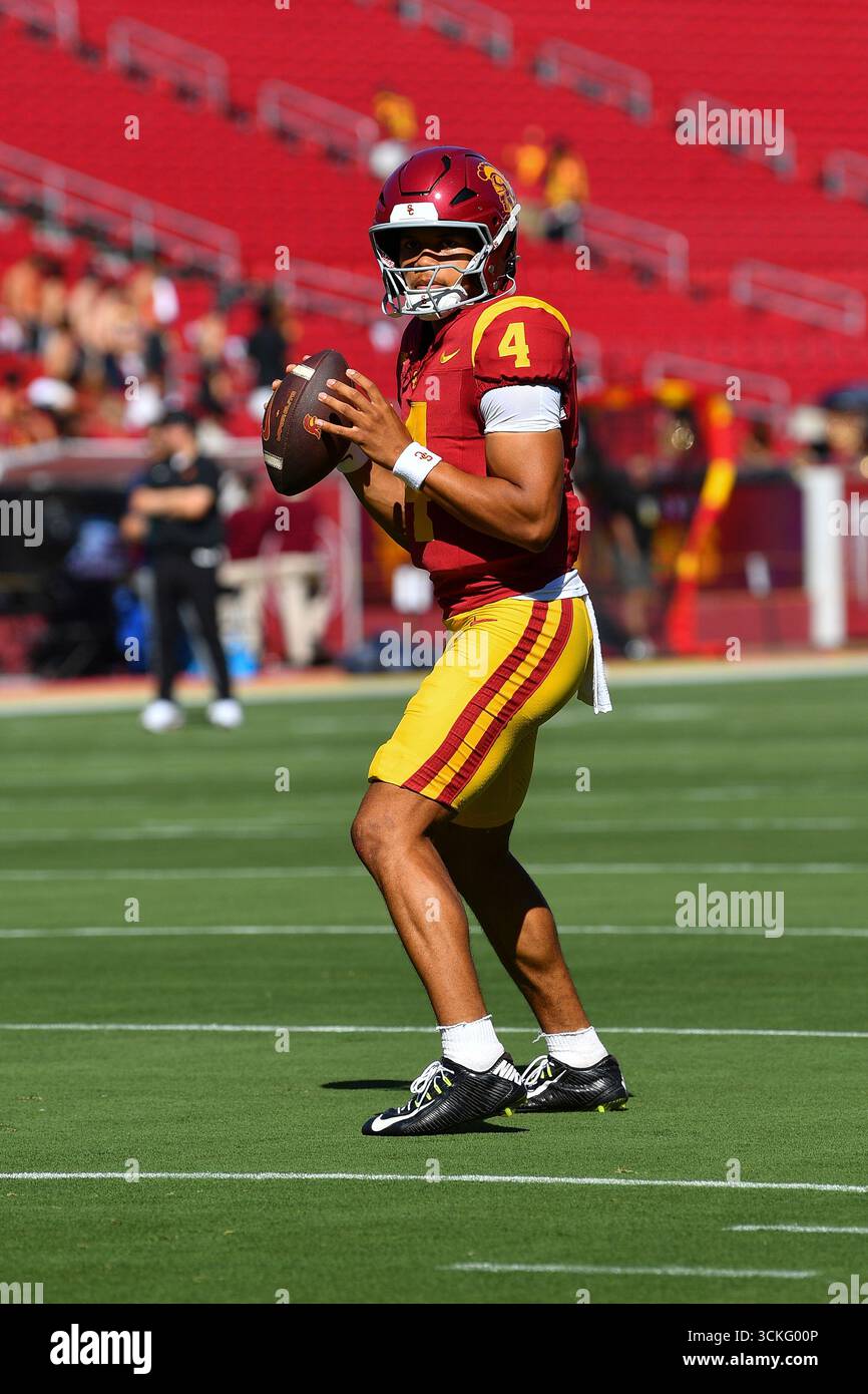 LOS ANGELES, CA - SEPTEMBER 06: USC Trojans quarterback Husan ...