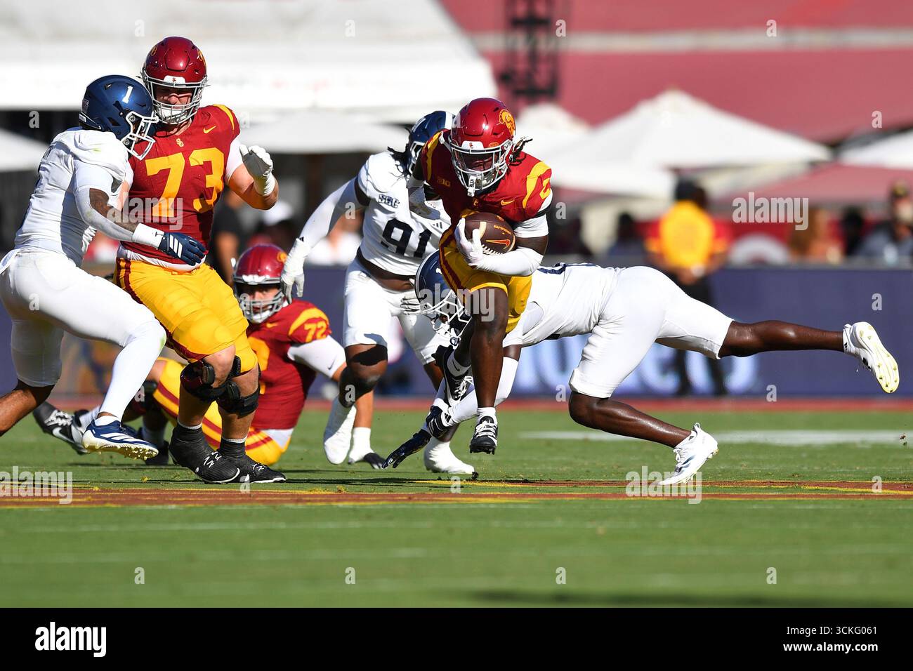LOS ANGELES, CA - SEPTEMBER 06: USC Trojans running back Waymond Jordan ...